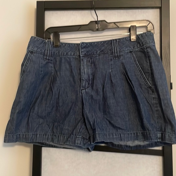 Elle | Shorts | Elle Jean Shorts With Pleats | Poshmark
